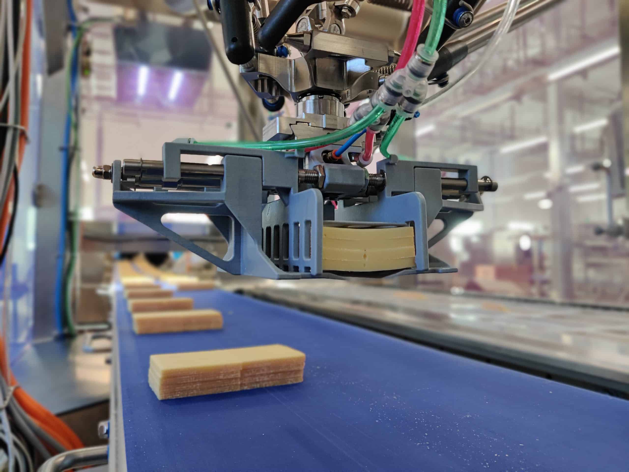 Sliced cheese loader | Velec Systems